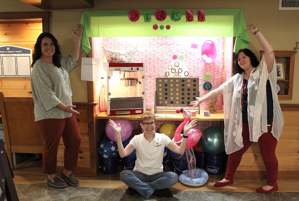 Atrium hosts decorating contest for area health care businesses | Hot ...
