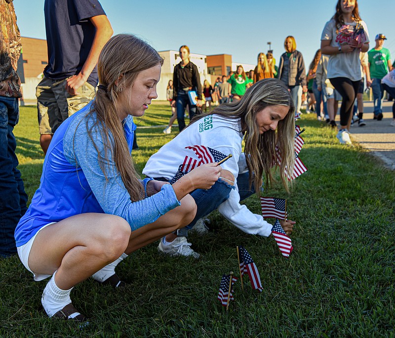 Students’ display reminds community of 9/11 sacrifices | Jefferson City ...