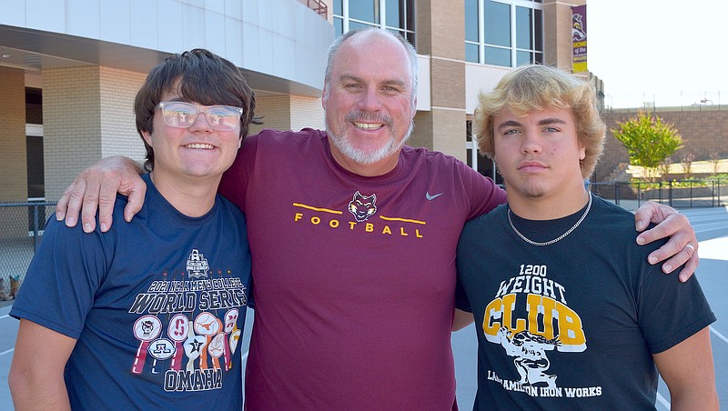 WATCH: Wolves ready for trek to Mountain Home | Hot Springs Sentinel Record