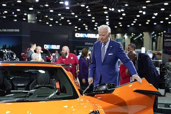 'Car guy' Biden touts electric vehicles at Detroit auto show