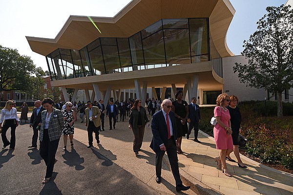 Rockefeller step-daughter cuts Arkansas Museum of Fine Arts from her ...