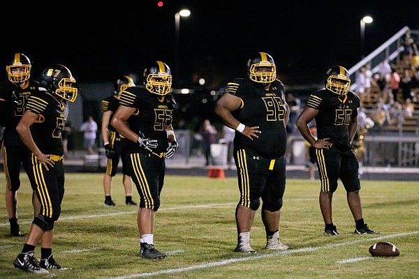 Fulton football faces another NCMC opponent at home, taking on Moberly ...