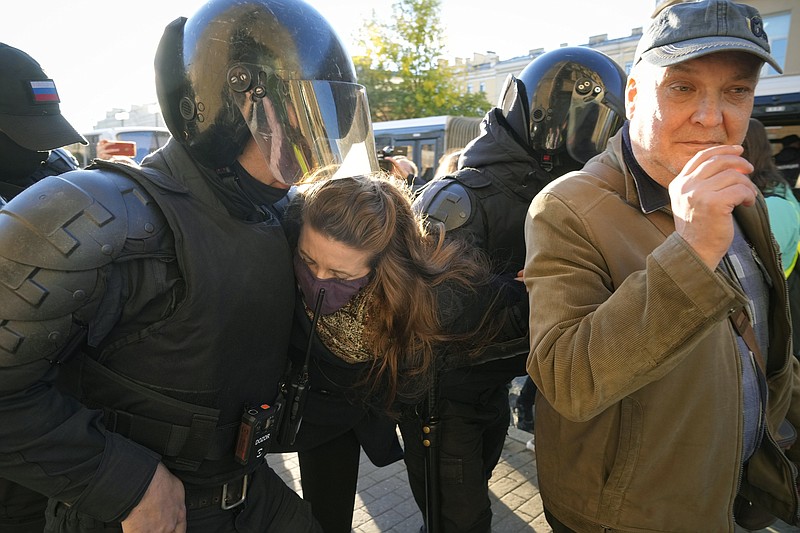 Russian police block mobilization protests, arrest hundreds | Jefferson ...