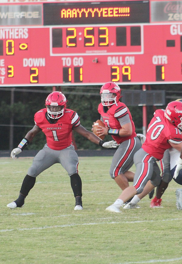 Magnolia pounds Texarkana in 5A-South action