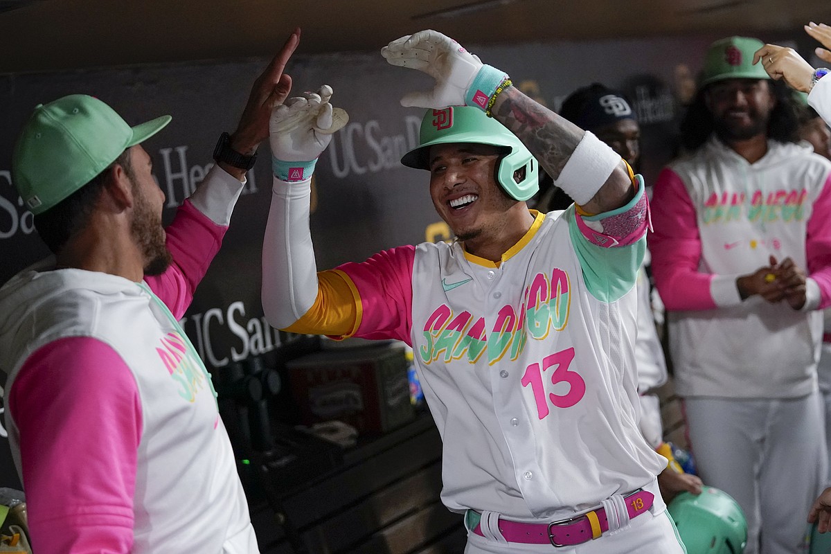 Padres snag a wild-card berth; Phils' magic number down to 1 ...