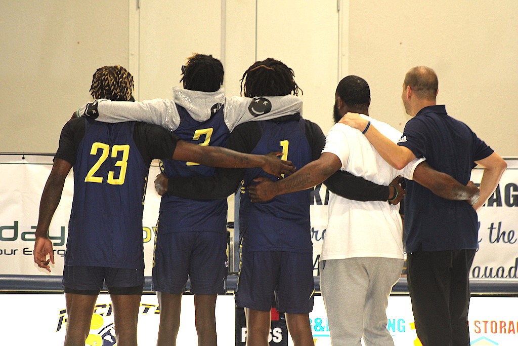 SAU Tech reveals teams, banners and rings at Meet the Rockets | Camden News