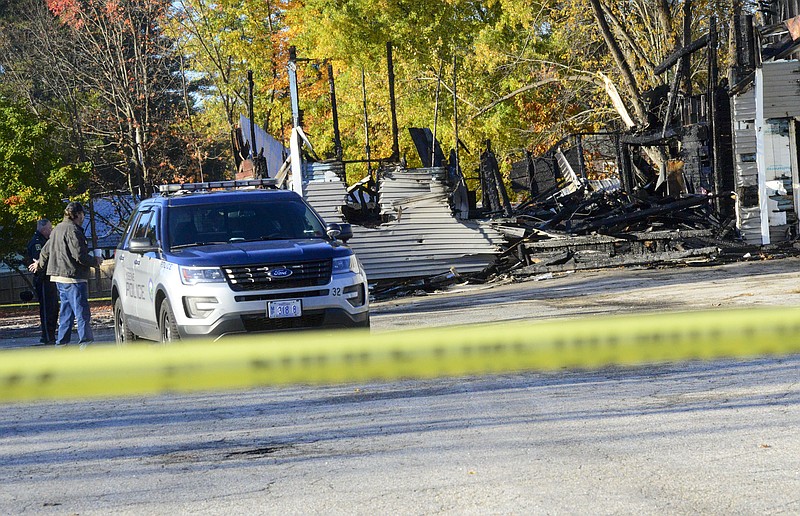 Plane crashes into New Hampshire building; all on board die | Jefferson ...