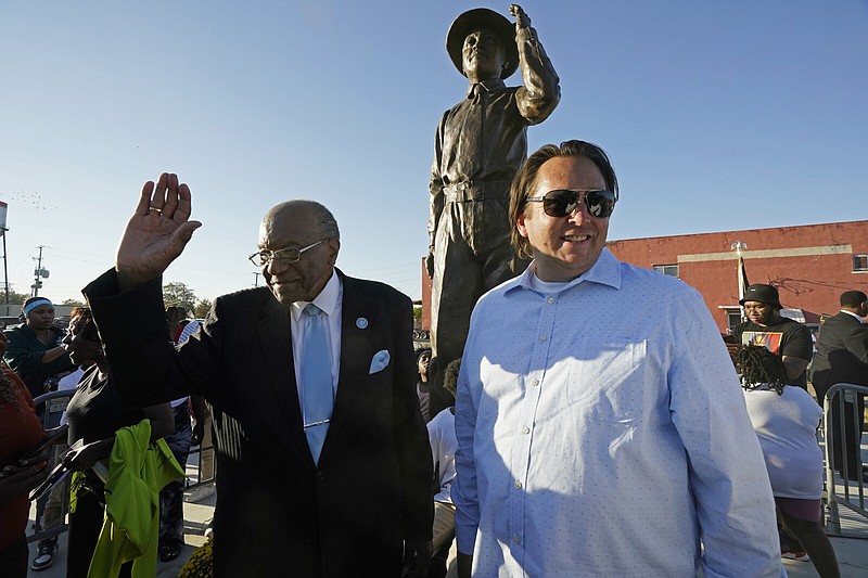 Lynched teen Till’s statue unveiled in Mississippi | Northwest Arkansas ...