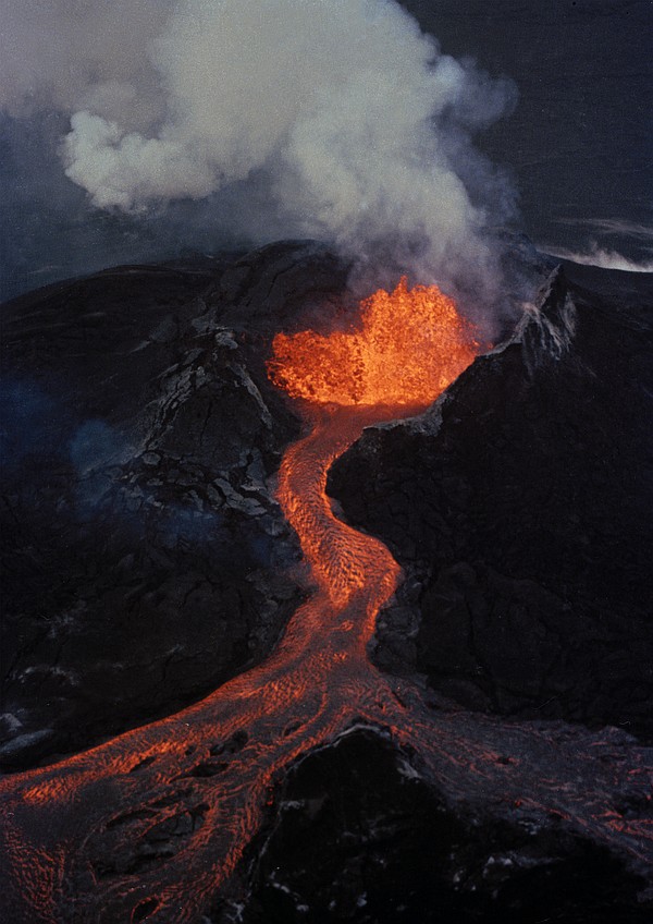 Hawaii’s Big Island on alert as volcano stirring | Northwest Arkansas ...