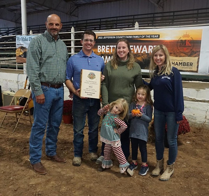 Chamber fish fry honors Farm Family | The Arkansas Democrat-Gazette ...