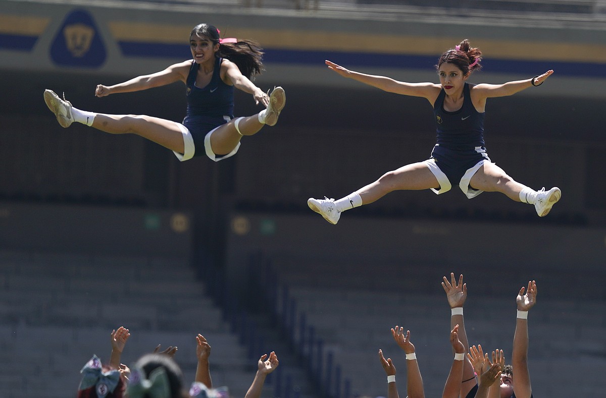 First female college football kicker takes field in Mexico | Hot ...