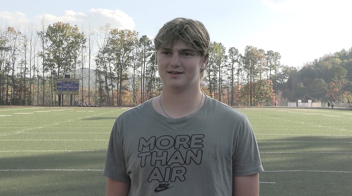 WATCH: Sophomore QB leads Cobras toward title | Hot Springs Sentinel Record