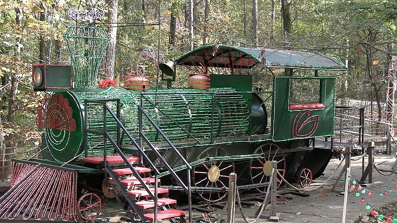 WATCH: Holiday Lights returns to Garvan Woodland Gardens | Hot Springs ...