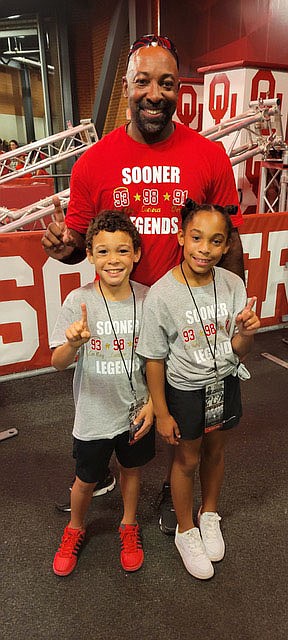 RV SPOTLIGHT: Lucious Selmon embraces his family’s long legacy as ...