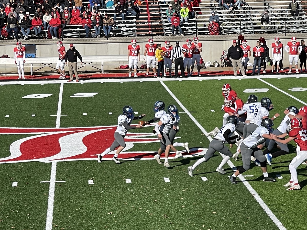 South Callaway football’s season ends with loss at top-seeded Lincoln ...