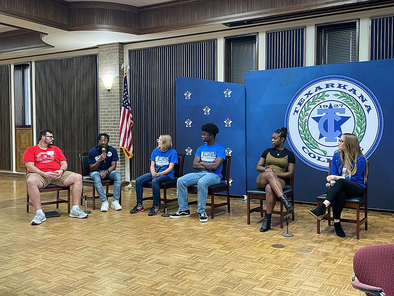 TC recognizes first-gen college students, staff | Texarkana Gazette TC recognizes first-gen college students, staff | Texarkana Gazette