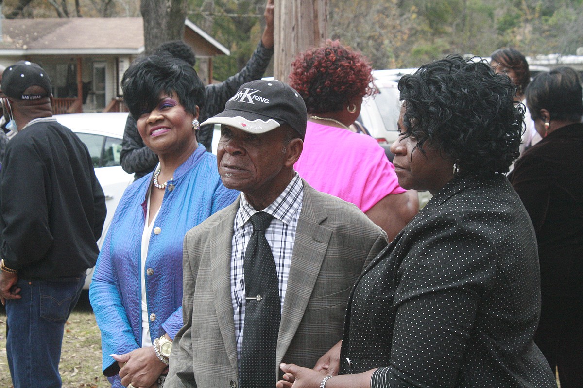 Street dedicated in honor of longtime resident Rev. Lennie Clemons, Jr ...