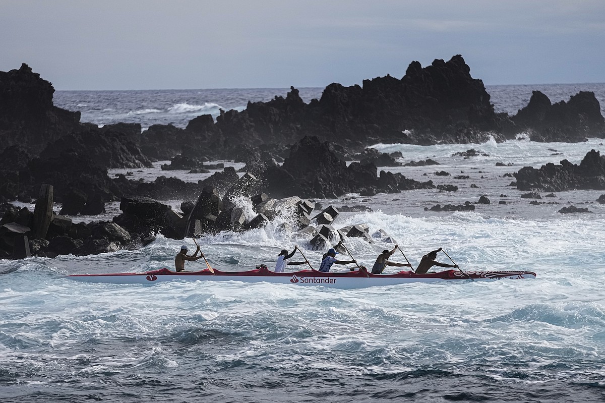 Polynesian pride: Three-day canoe voyage in mid-Pacific | Jefferson ...