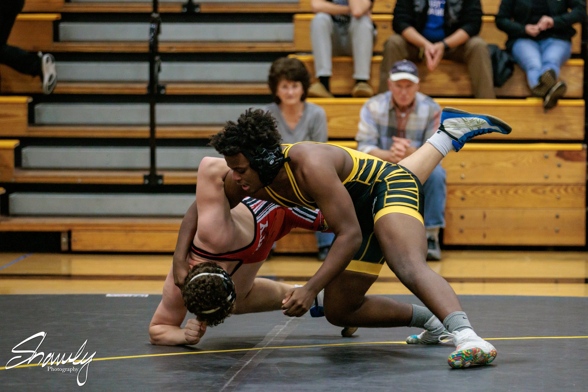 Fulton boys wrestling loses home-opening dual meet vs. Jefferson City ...