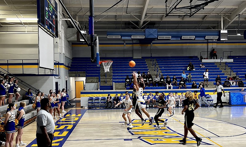 Lakeside sweeps Hot Springs in junior high basketball action | Hot ...