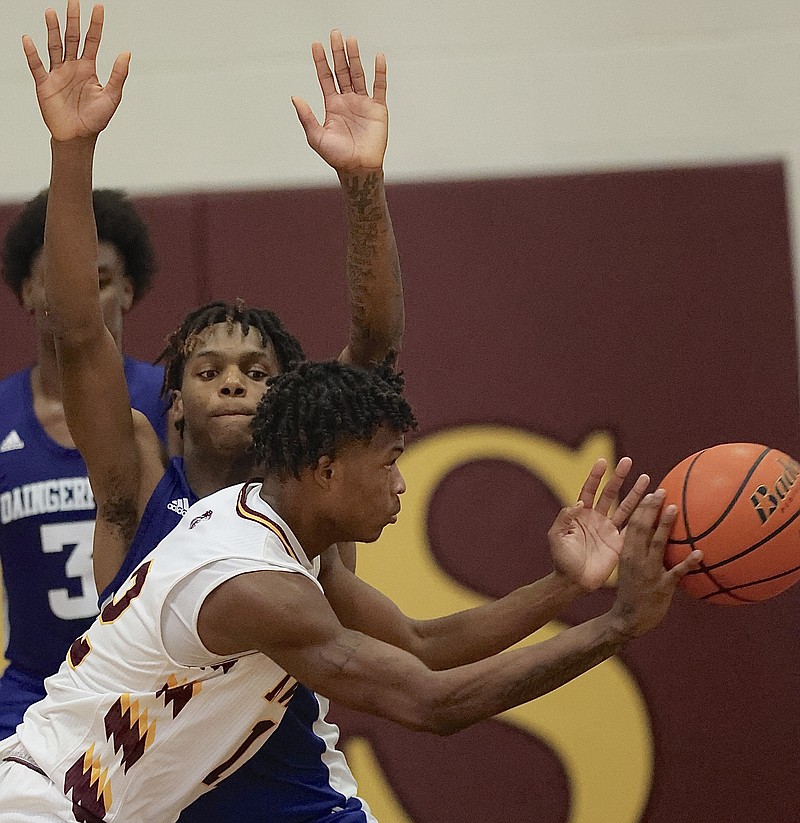 Gunslinger: Last-second shot lifts New Boston | Texarkana Gazette