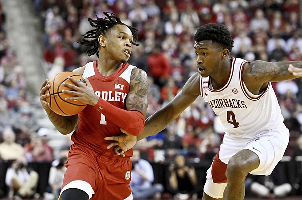 No. 10 Razorbacks race to easy win | Texarkana Gazette