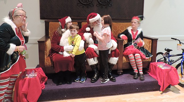 Elks, Emblem Club hold joint Christmas Party | Hot Springs Sentinel Record