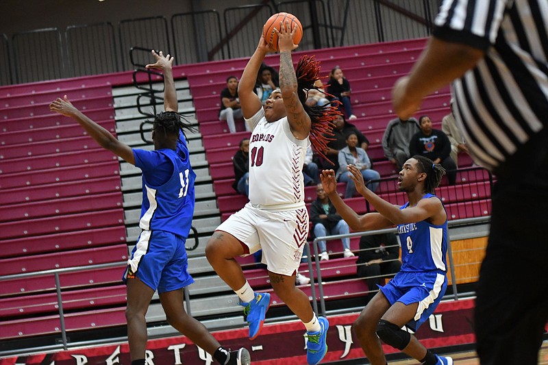 Hampton ignites Liberty-Eylau past Clarksville | Texarkana Gazette