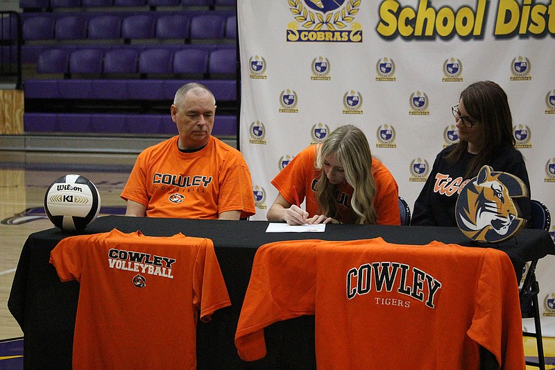 WATCH | Martin continues strong FL tradition with signing | Hot Springs ...