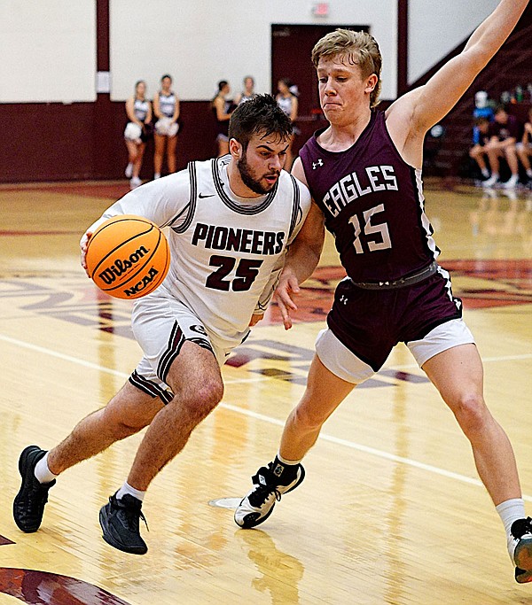 Pioneers overwhelmed by Huntsville Eagles | Westside Eagle Observer