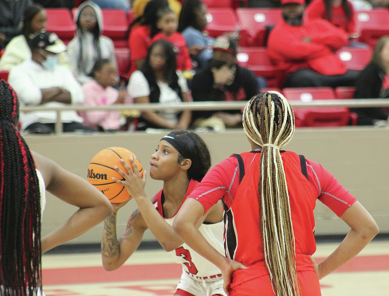 Lady Panthers set to play huge league game tonight | Magnolia Banner News