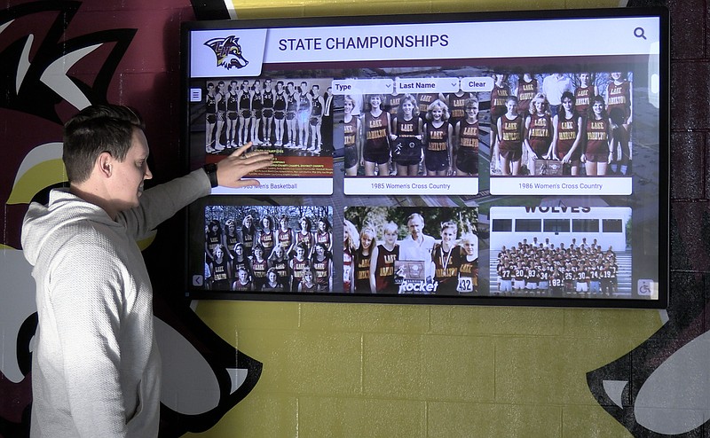 WATCH | LH installs interactive Wall of Fame | Hot Springs Sentinel Record