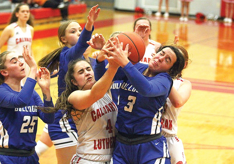 South Callaway girls hold on to beat Calvary Lutheran for first win of ...