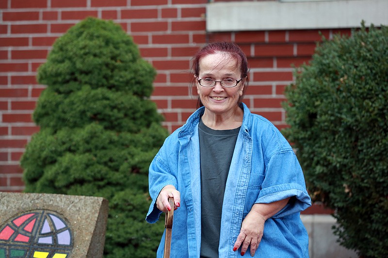 Russellville woman has big heart for service | Jefferson City News Tribune