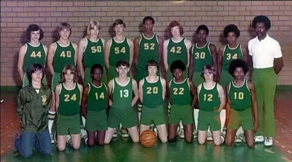 'Legacy:' Warren Harshaw's storied career recognized as court gets new name | El Dorado News