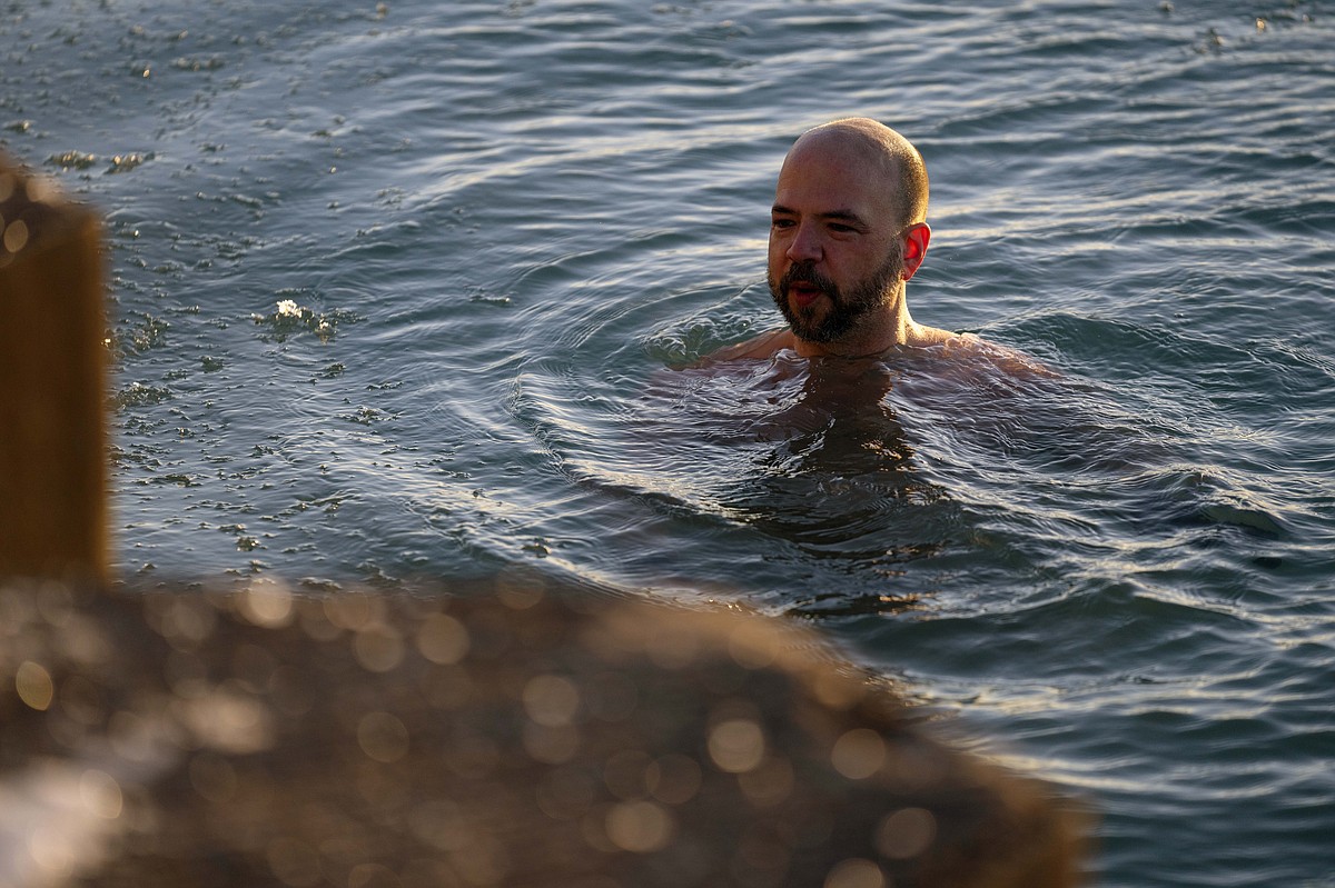 Celebrities, fans tout ice baths, but science on benefits is lukewarm ...
