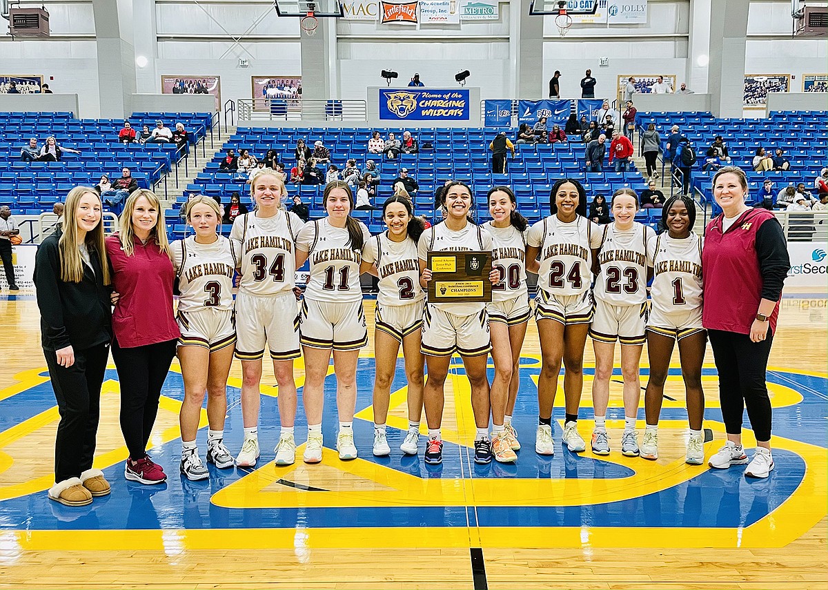 Junior Lady Wolves rise to occasion under pressure | Hot Springs ...