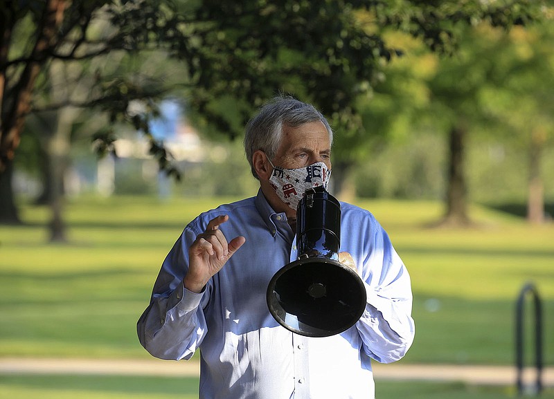 Grants in honor of Rutherford open to University of Arkansas System ...