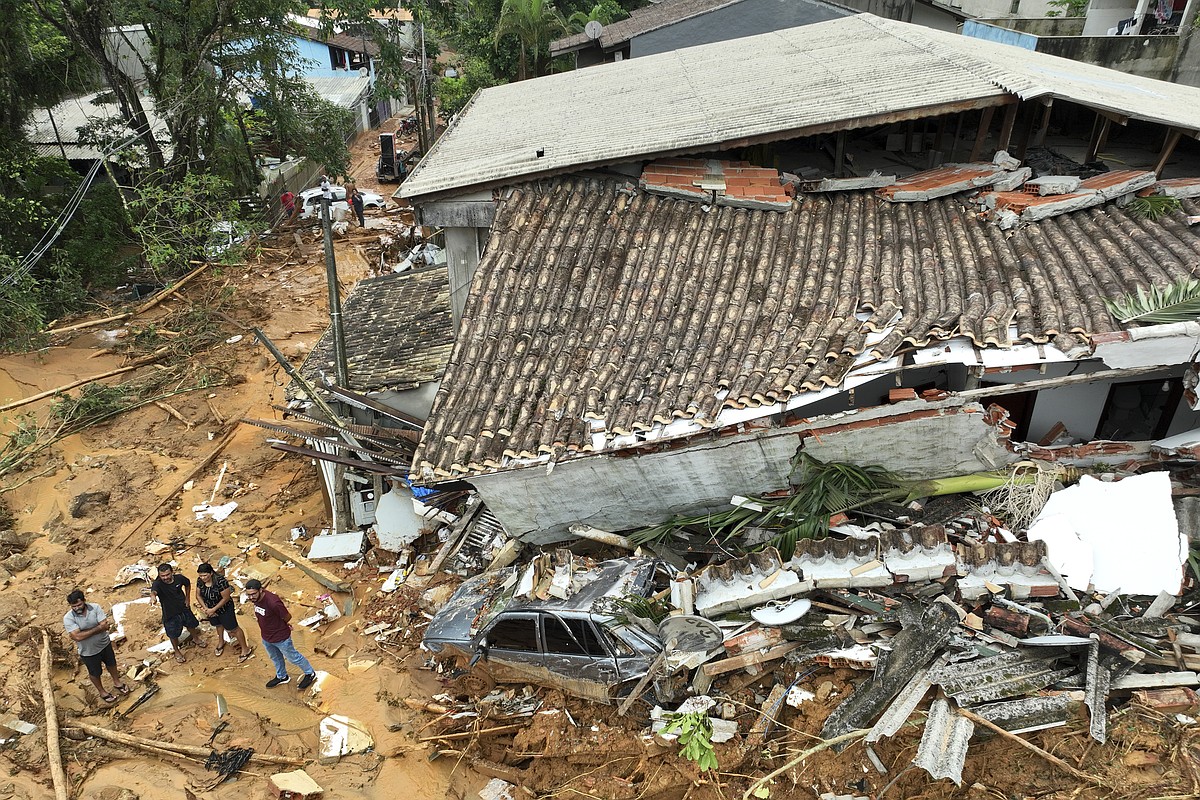 Brazil flooding kills 36; search continues for dozens missing | Hot ...