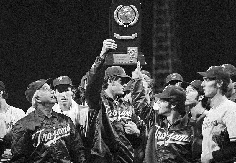 Fight on: It's all USC can do to end baseball's long drought ...