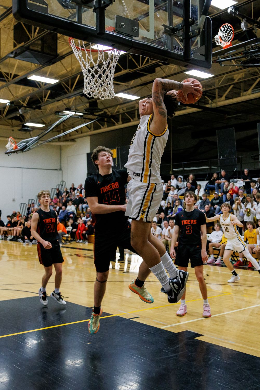 Four Fulton boys basketball players make All-NCMC | Fulton Sun