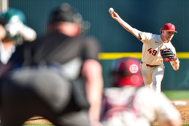 Arkansas High graduate Adcock gets first save in Razorbacks’ win ...