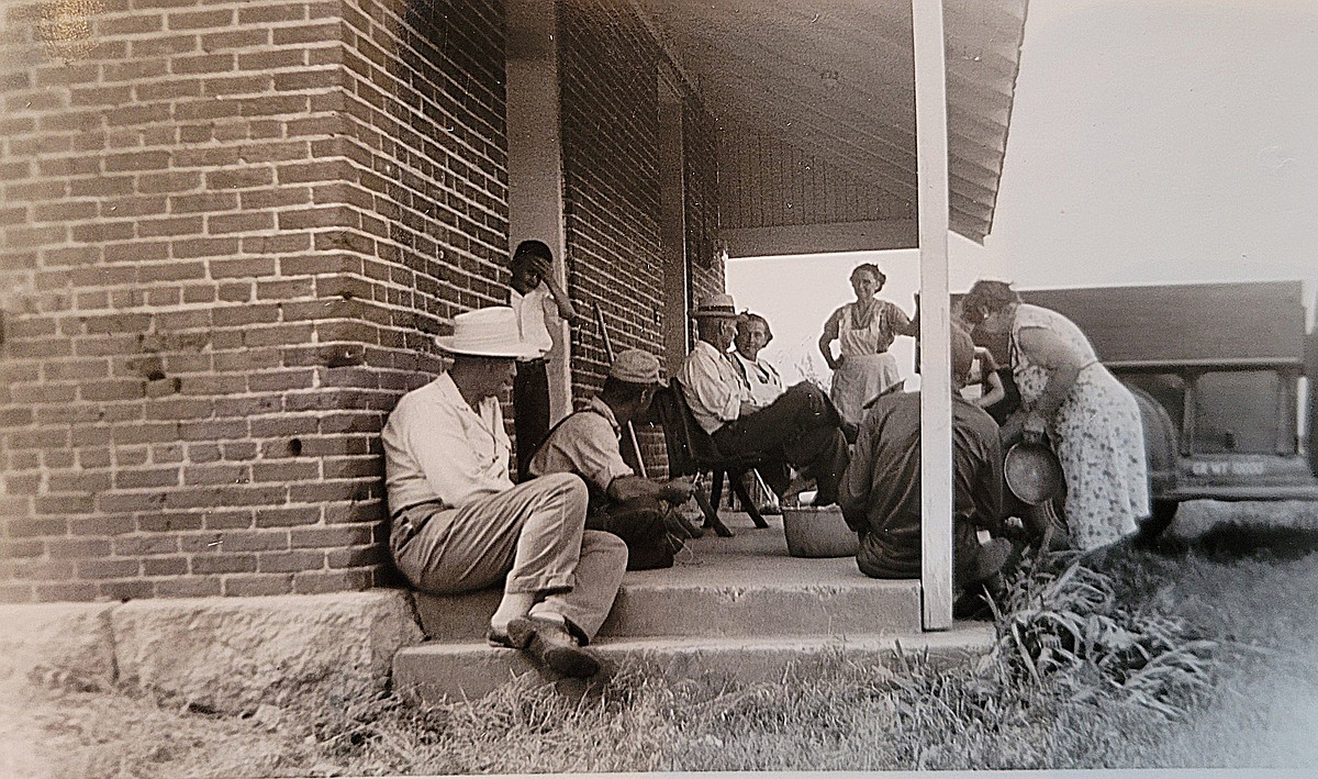 COLE COUNTY HISTORY: One-room schoolhouse provided classrooms, meeting ...