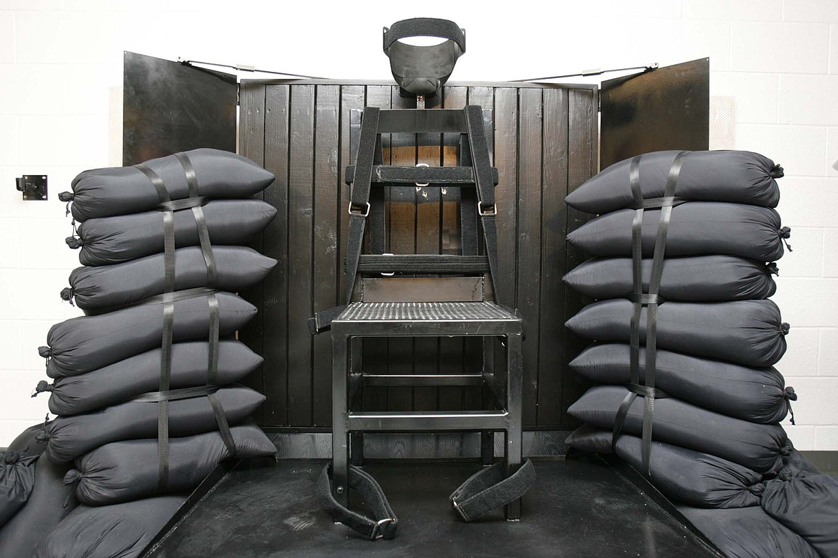 Idaho’s GOP governor signs firing squad execution bill into law | Hot ...