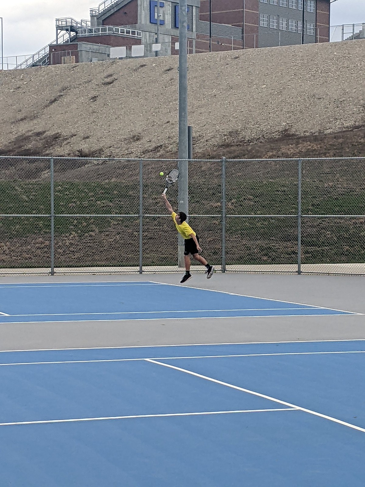 Fulton boys tennis falls at Capital City | Fulton Sun