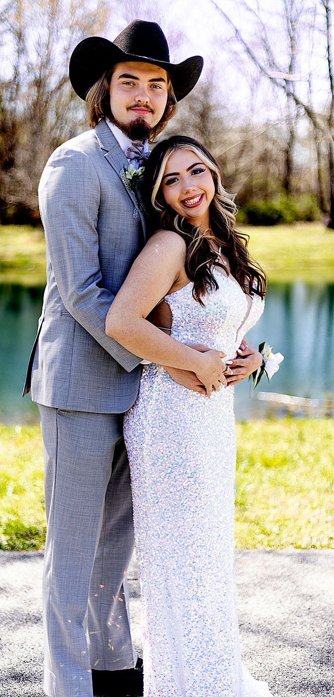 Gentry students go country for annual prom | Westside Eagle Observer