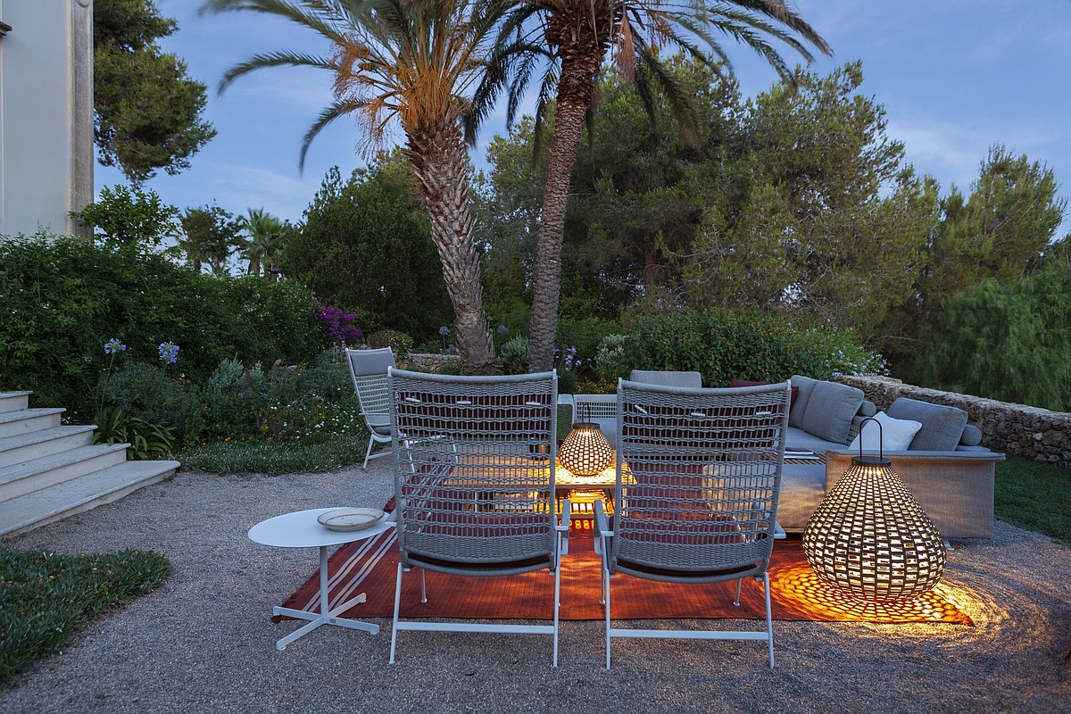 Build your own backyard summer oasis using new weather-hardy but comfy ...