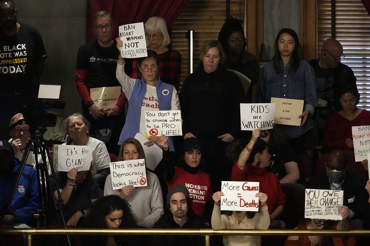 Tennessee’s House expels 2 of 3 Democrats over guns protest | Jefferson ...