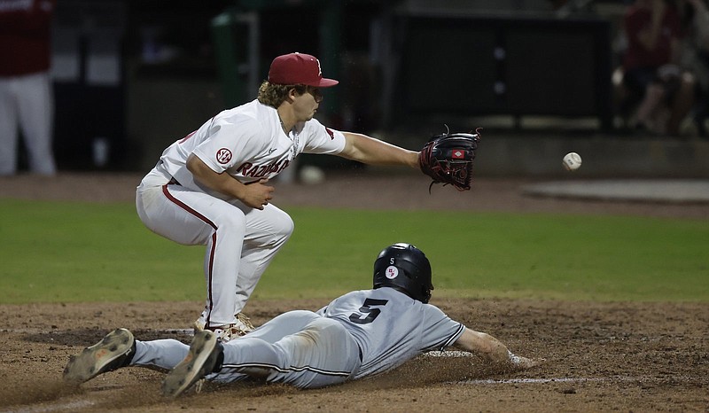 Hogs head to Starkville with injuries | Hot Springs Sentinel Record