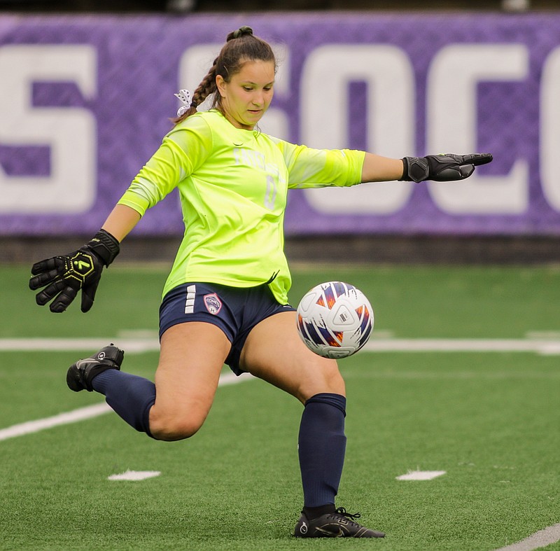 PREP SOCCER: Fayetteville goalie benefitted from mother’s advice at a ...